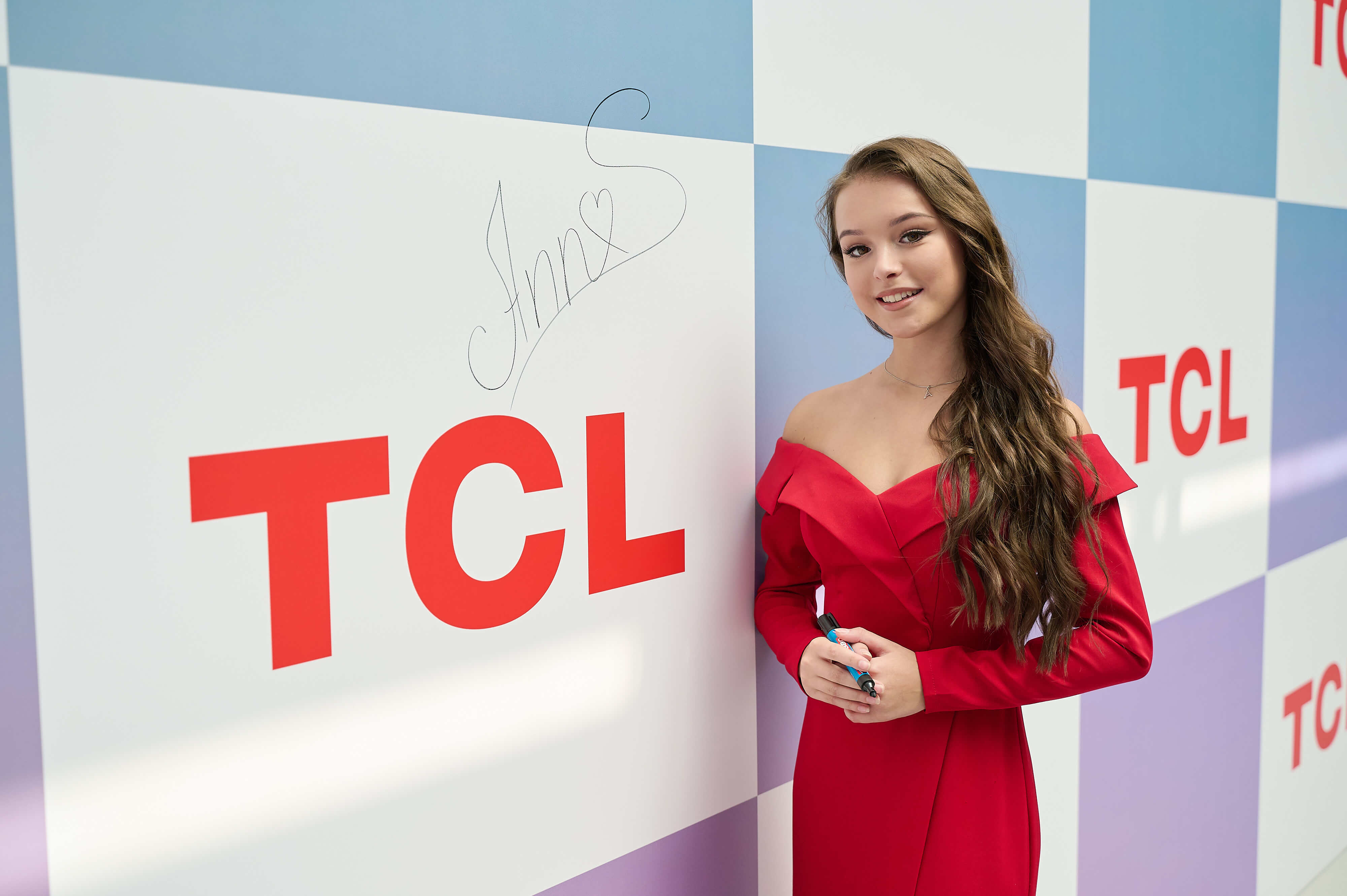 Олимпийская чемпионка Анна Щербакова стала лицом бренда TCL